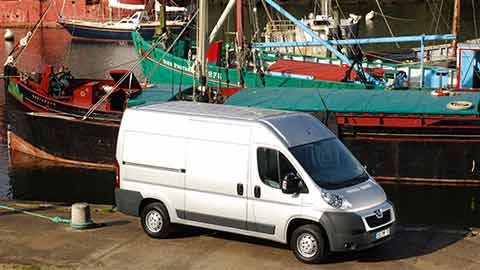 Renault Master - informatie, prijzen, vergelijkbare modellen - AutoScout24